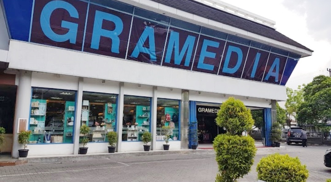 Tujuh Toko Buku Rekomendasi di Kota Medan Untuk Kamu | Sardana Group ...